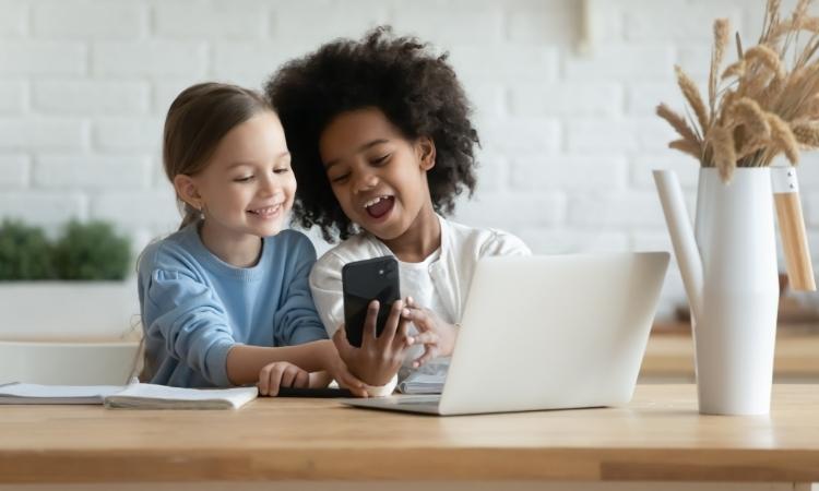 How to Teach Kids to be Smart about Social Media | Trend Micro News